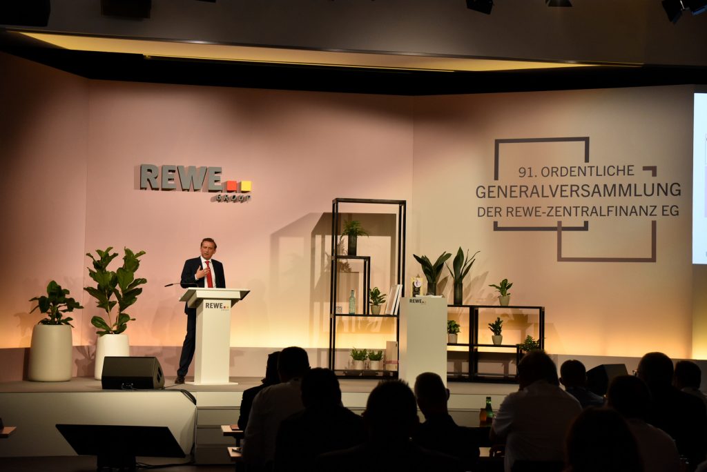 Generalversammlung der REWE-ZENTRALFINANZ eG - REWE Group