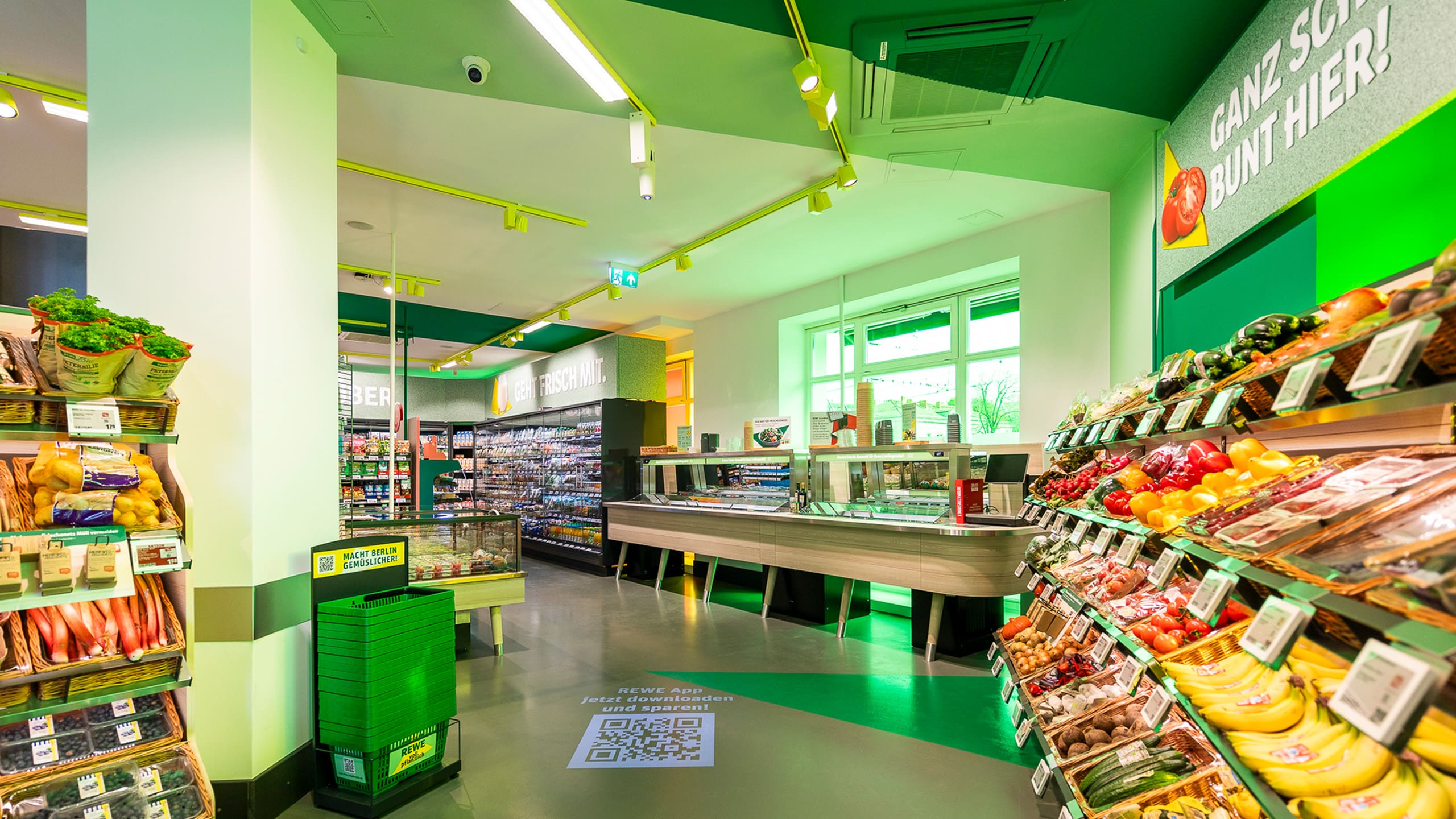 REWE eröffnet ersten voll pflanzlichen Supermarkt - REWE Group