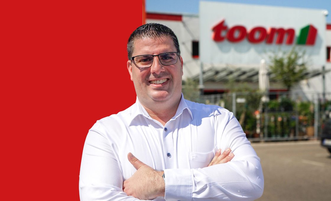 Mit Herz und Hammer: Theodoros baut auf toom - REWE Group